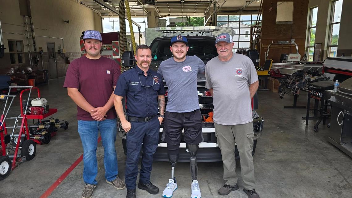 Man reunites with first responders who helped saved his life after 2024 ...