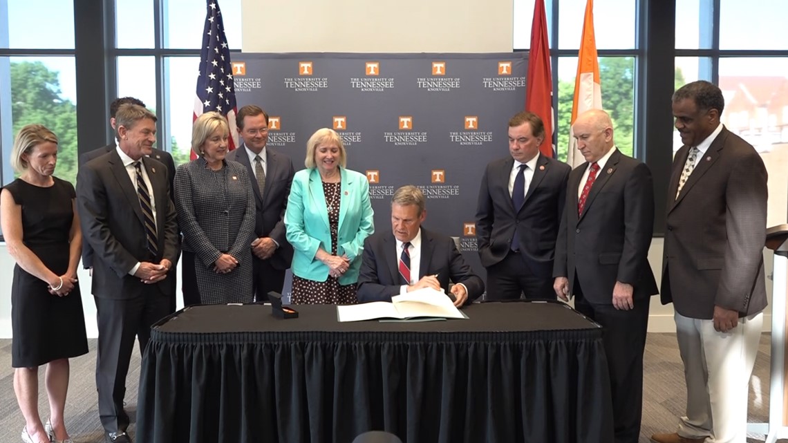 While restricting lessons on impact of racism, Gov. Lee and state ...