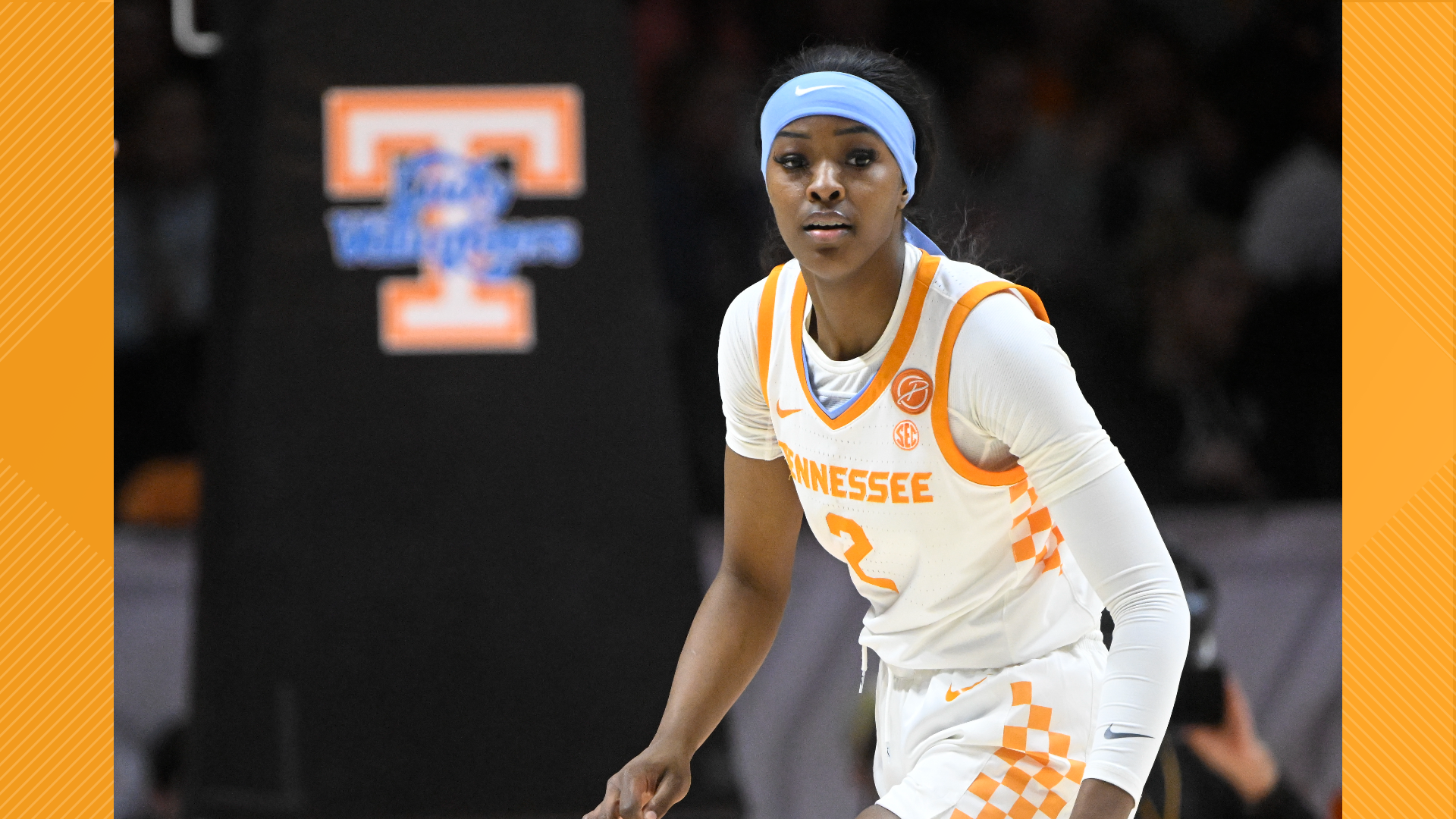 Lady Vols Basketball ranked in the top 15 in preseason AP Poll | wbir.com