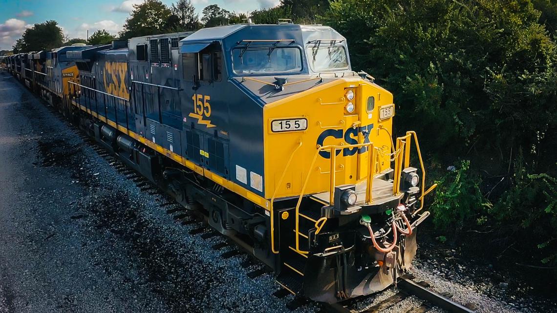 CSX train crashes into car, killing driver | wbir.com