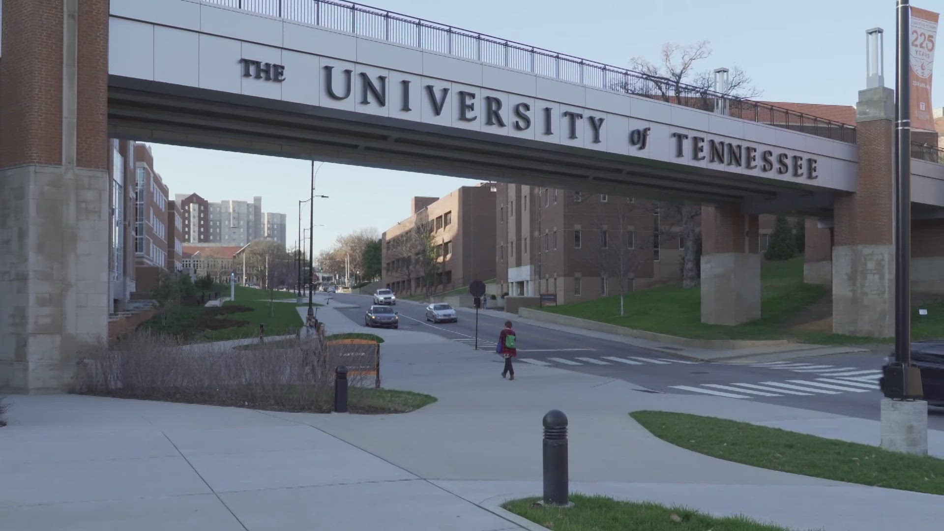 UT Knoxville proposes $2.53B budget with tuition, fee hikes, employee ...
