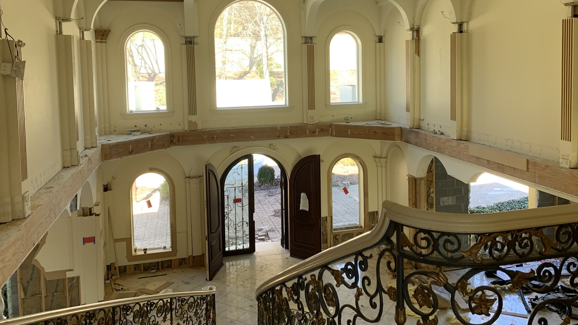 Picking over the bones: Villa Collina bargain hunters leave little ...