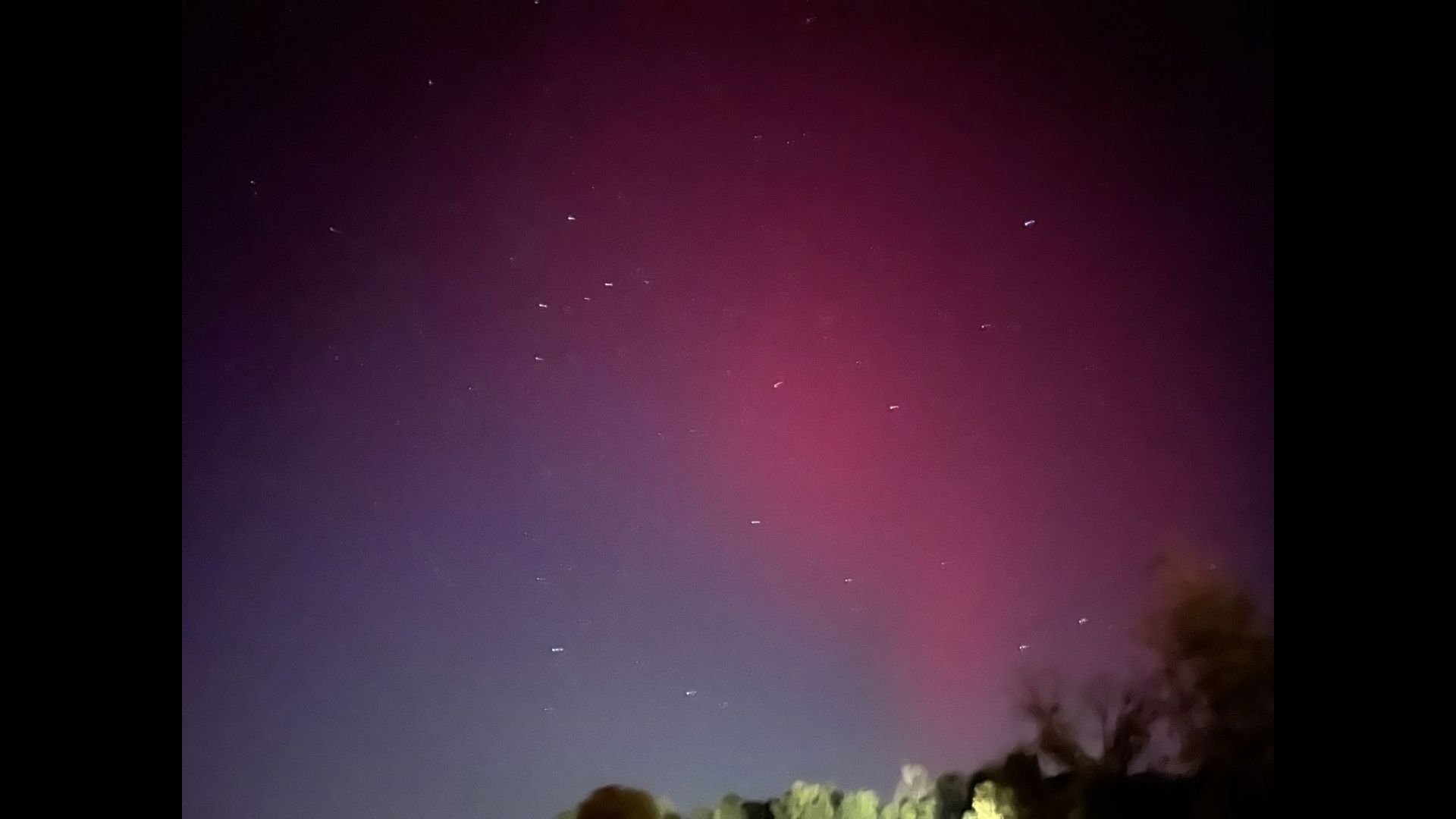Northern Lights spotted in East Tennessee, bringing dazzling light show ...