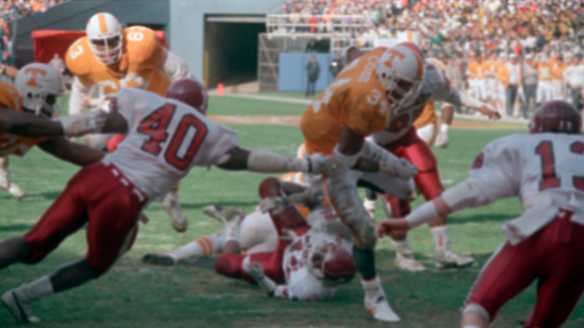 Former running back and VFL Reggie Cobb dies of a heart attack | wbir.com