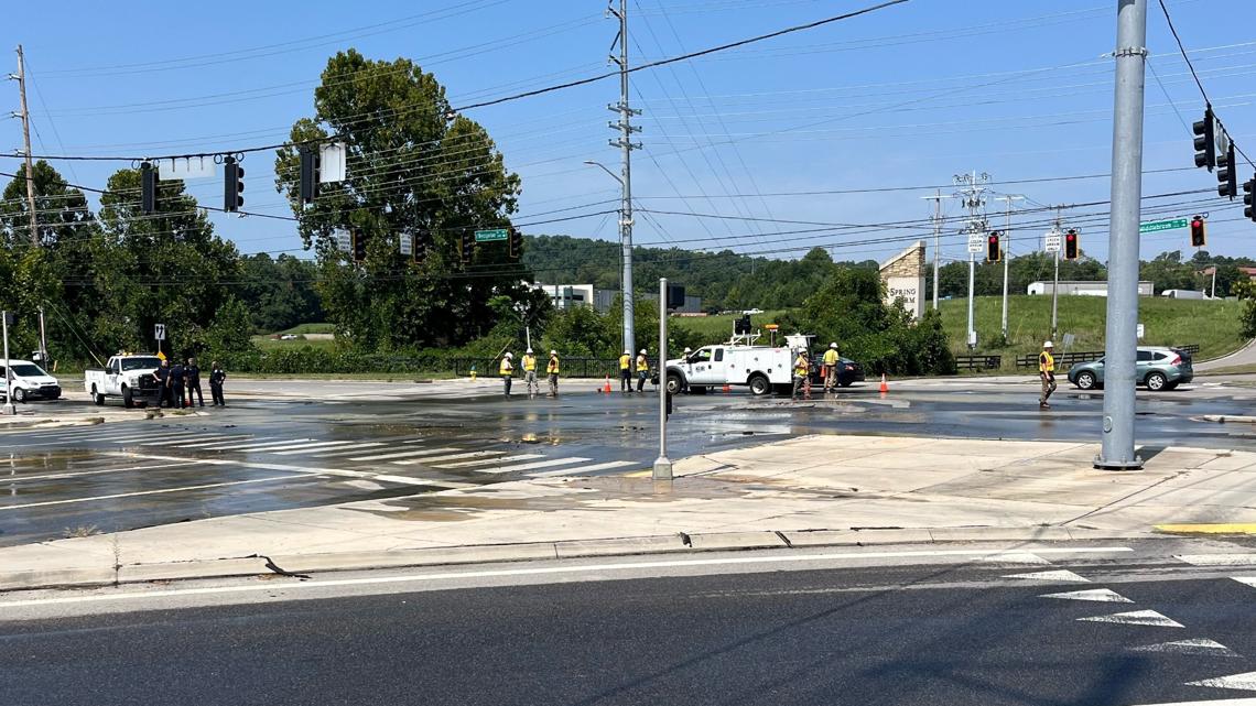 KUB: Sections of road on Middlebrook Pike at Weisgarber Road ...