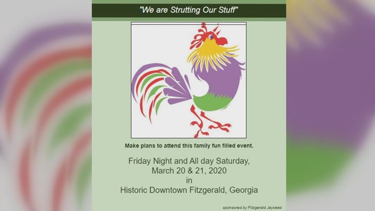 Giant topiary chicken gives small town something to crow about | wbir.com