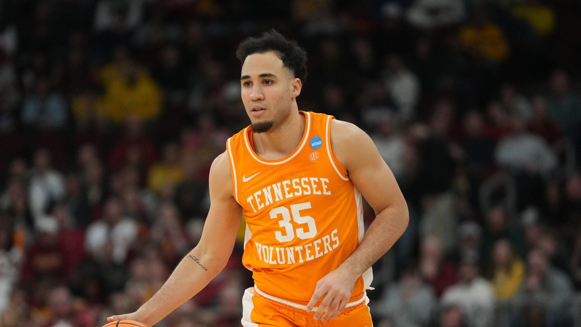 Ethan Burg announces departure from UT, returning to home country ...
