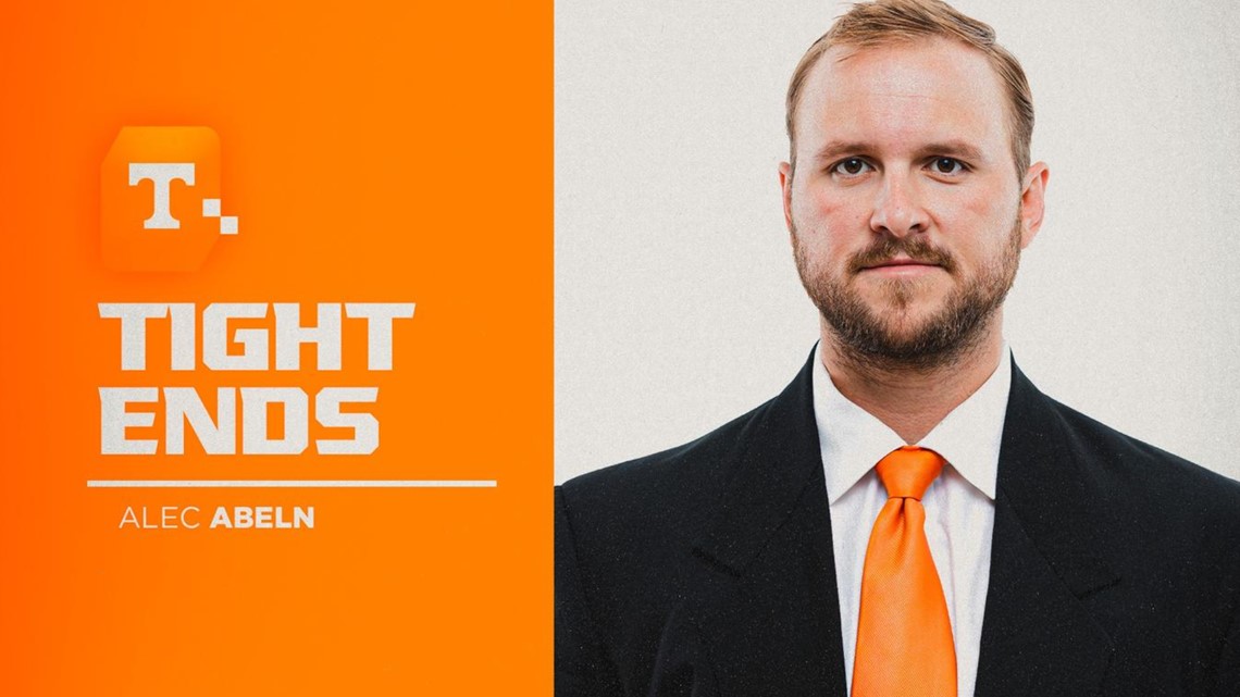 Tennessee names Alec Abeln as new tight ends coach | wbir.com