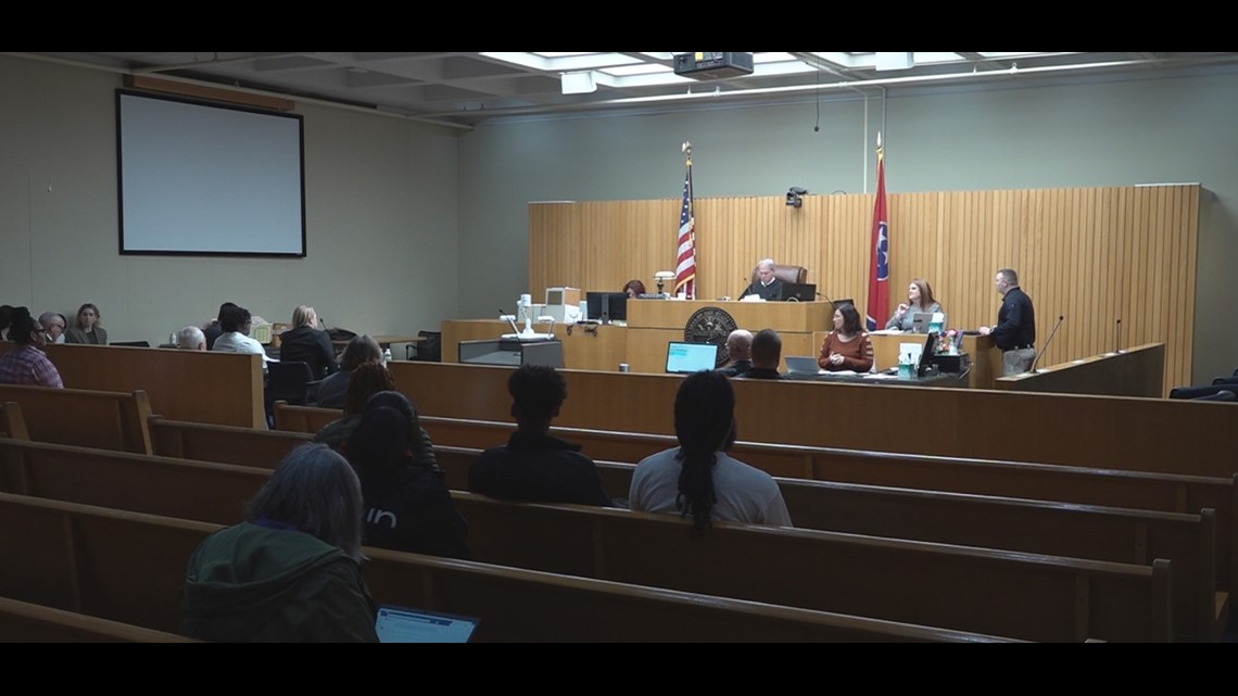 Judge weighs legality of warrant used to search teens' phones in crime ...