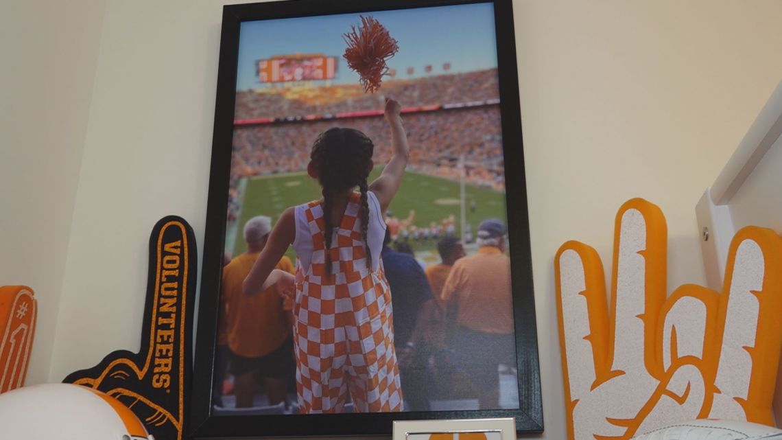 10-year-old Cora Morris may just be UT's biggest fan | wbir.com