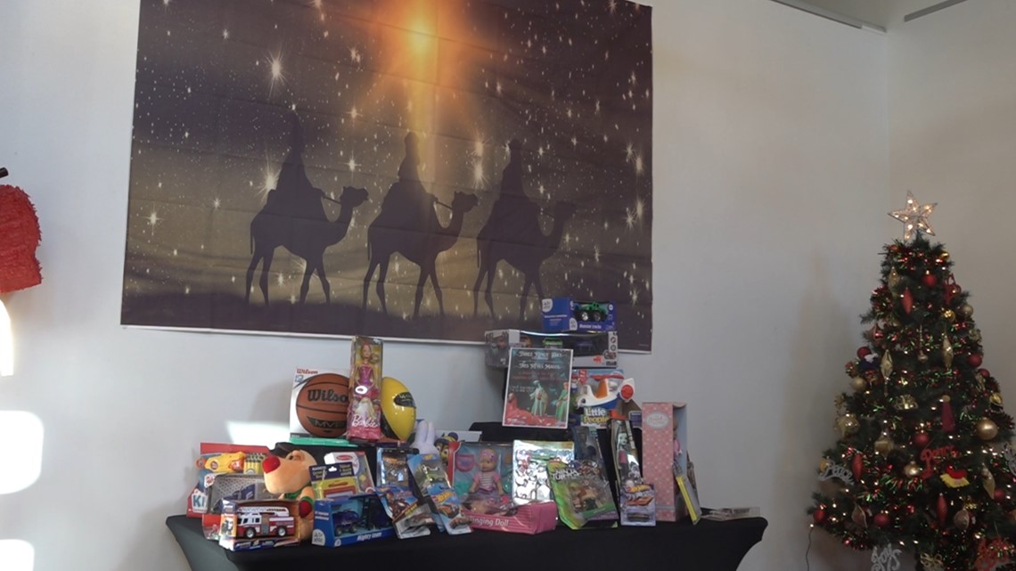 Hola Hora Latina gives children gifts to celebrate Three Kings Day ...