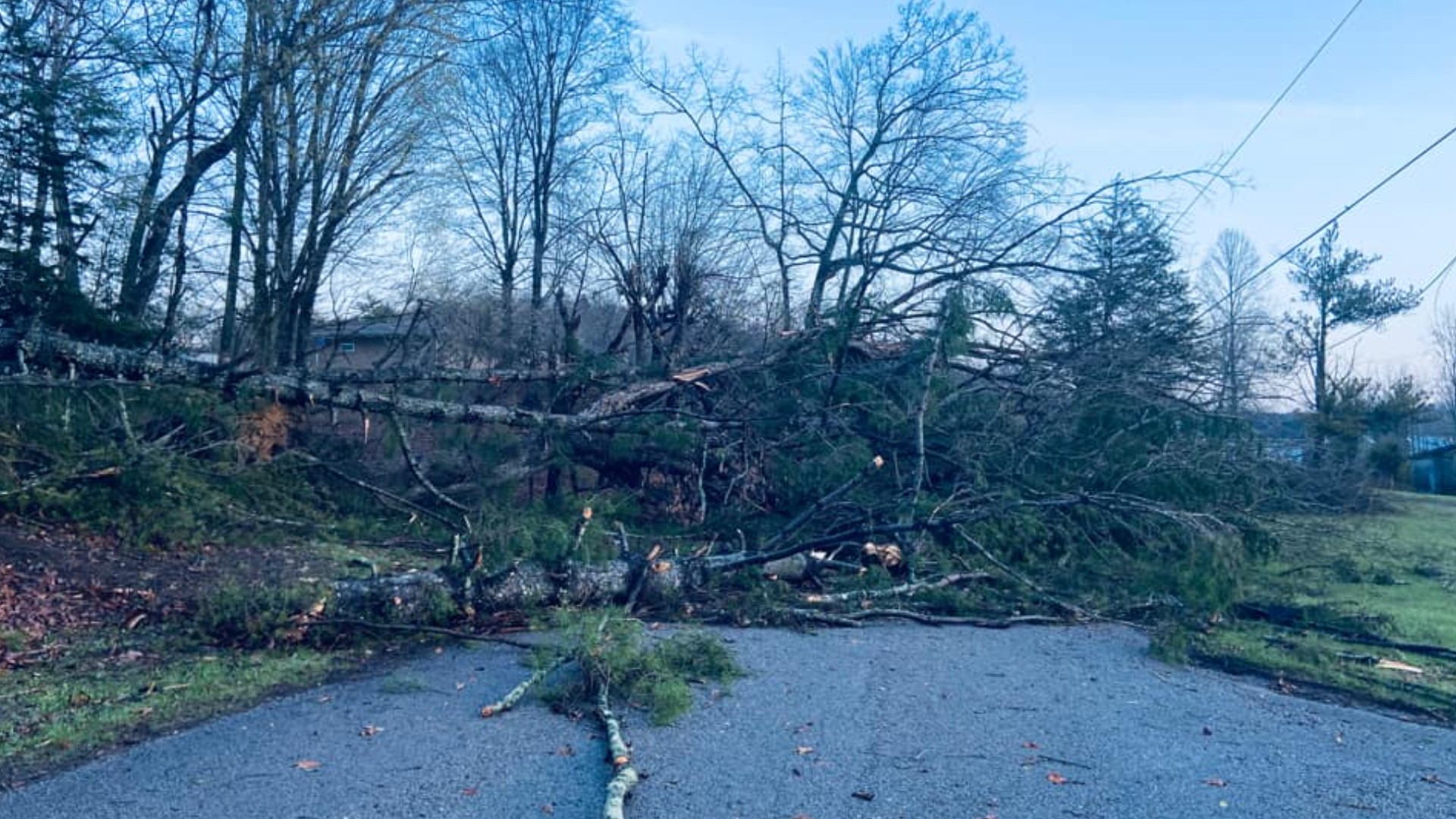 High winds cause power outages across East Tennessee after severe storm ...