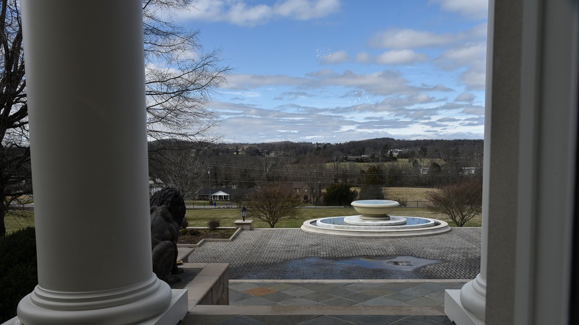 The DeBusk Mansion, biggest house in Knox County | wbir.com