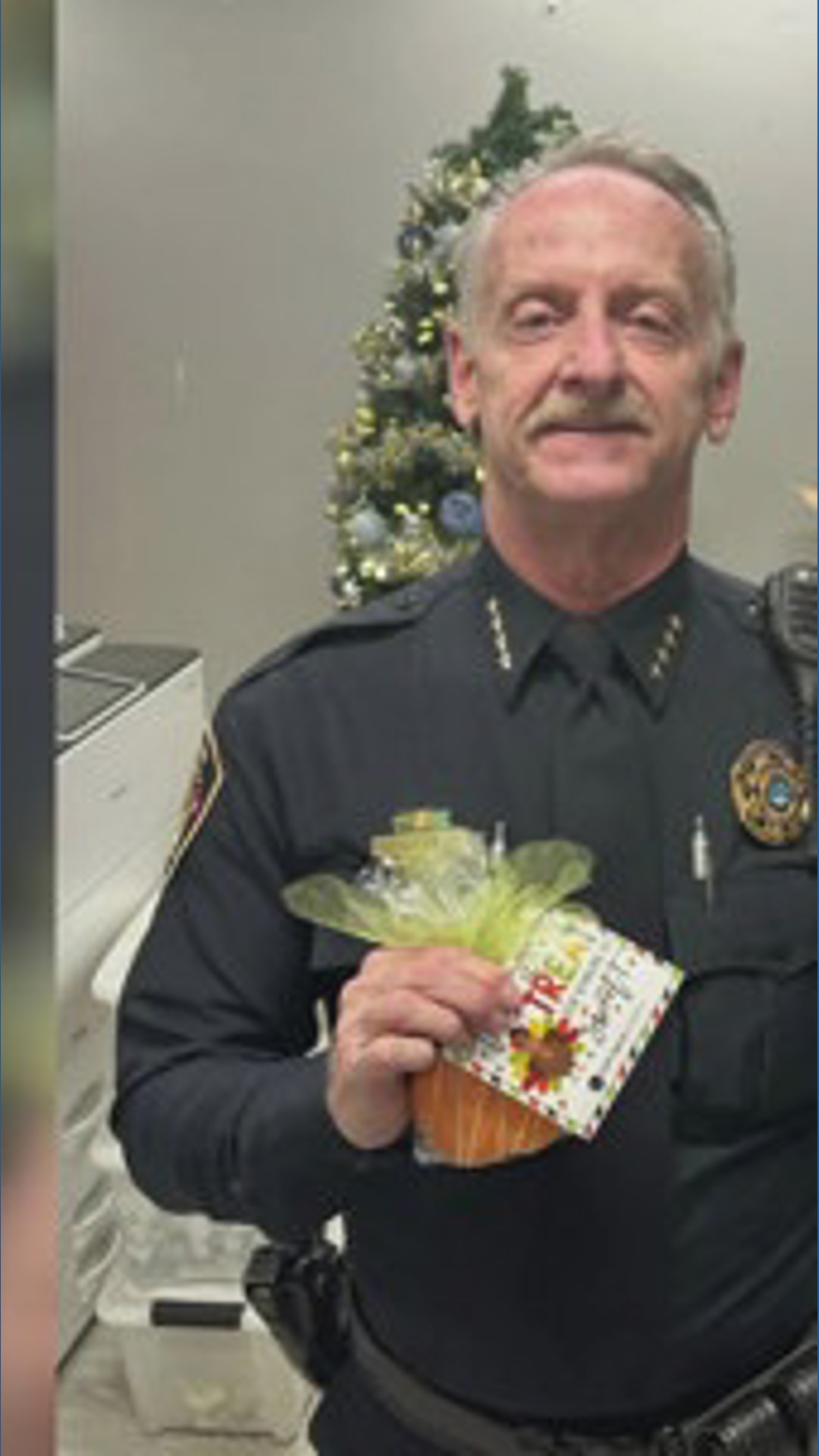 Community remembers Chief Deputy Bernie Lyon | wbir.com