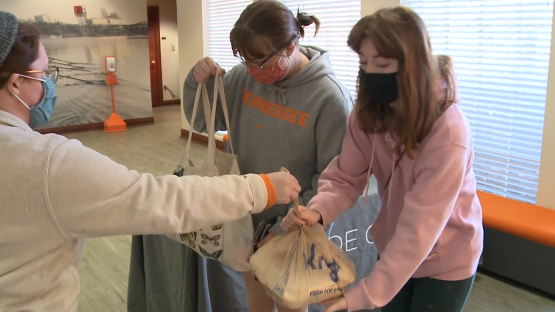 UTK Pride Center hosts virtual "Friendsgiving" meal with takeout meals ...