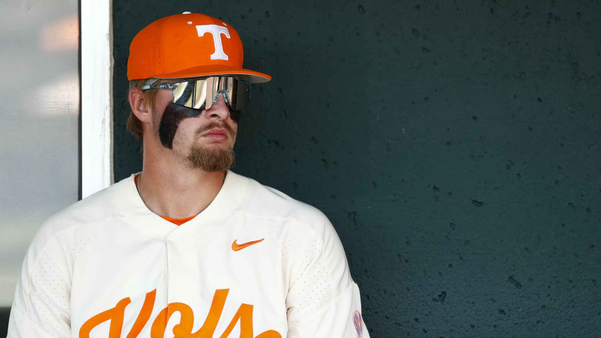 Blake Burke breaks Vols baseball record for longest hit streak at 28 ...