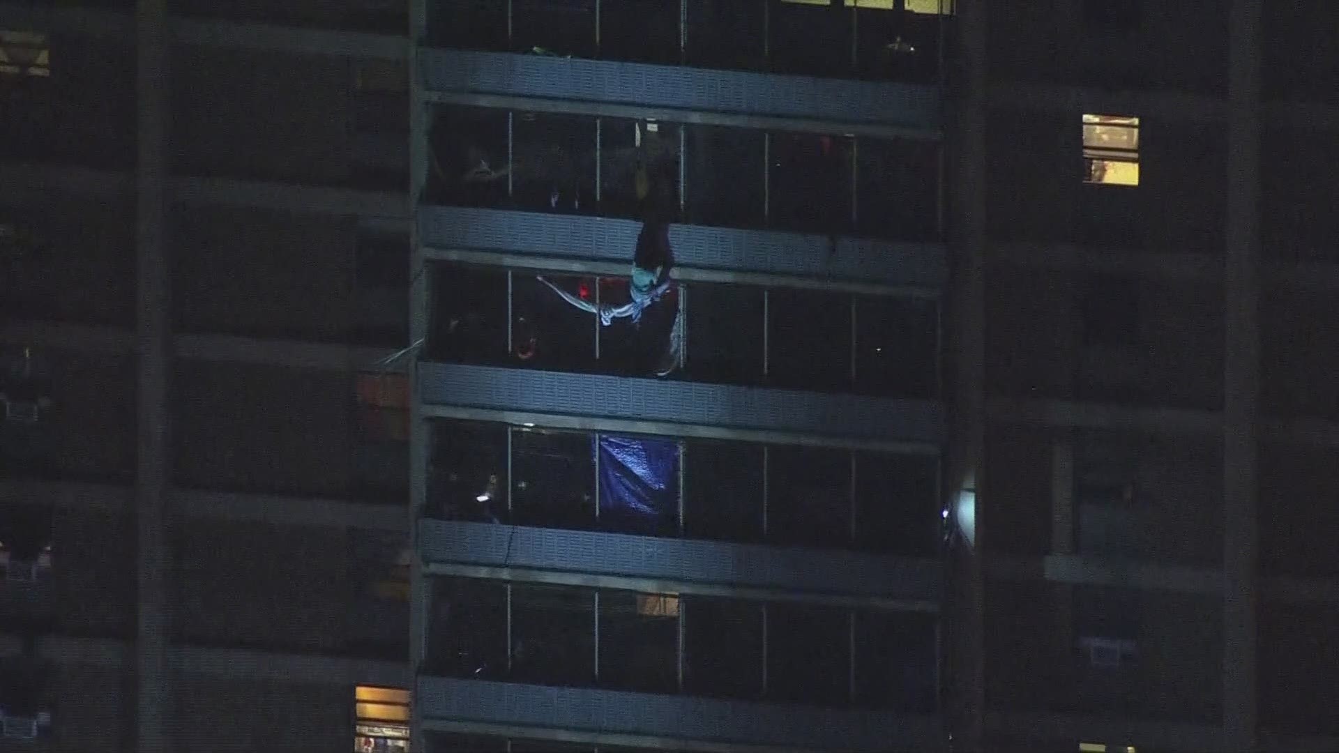 WATCH: Man climbs 15 stories down West Philly high-rise during fire ...
