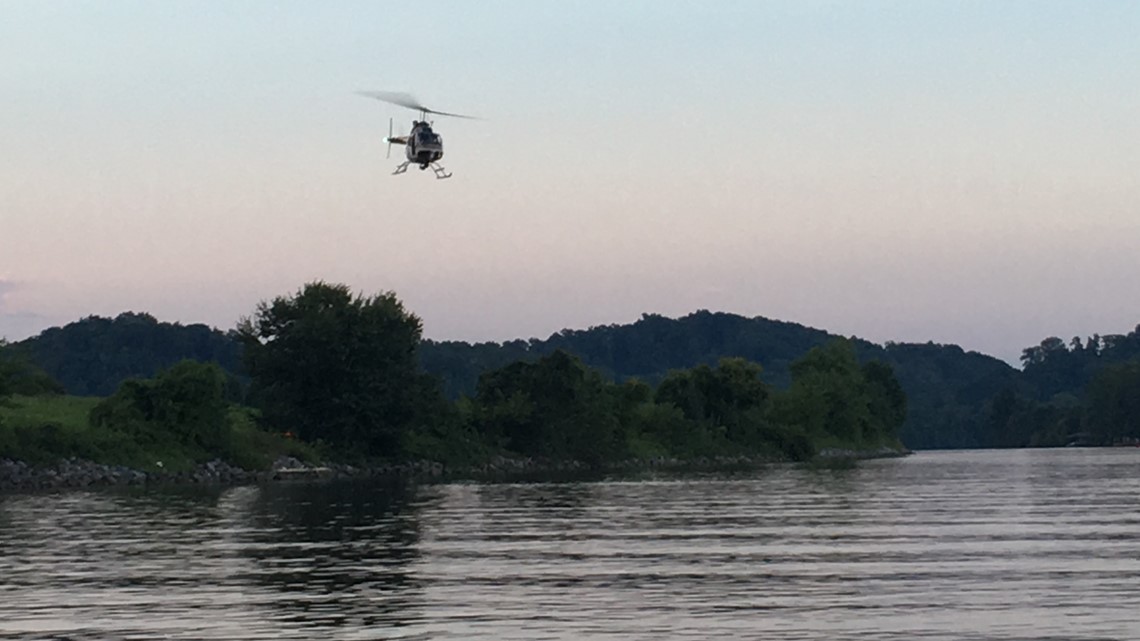 Knoxville helicopter crash: 1 dead, 3 rescued from TN River | wbir.com