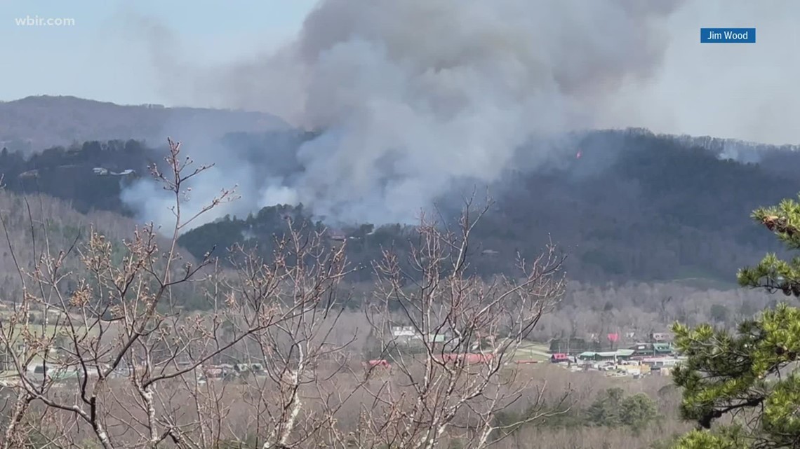 Evacuation underway for Wears Valley fire | wbir.com