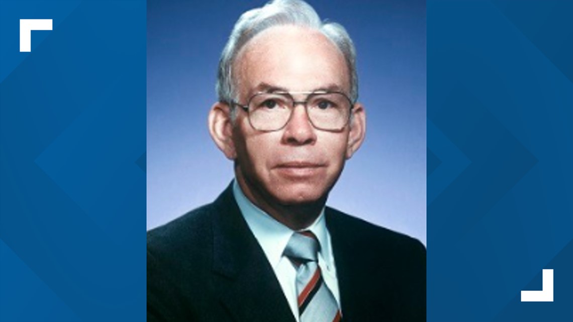 Former longtime TBI director dies at age 100 | wbir.com