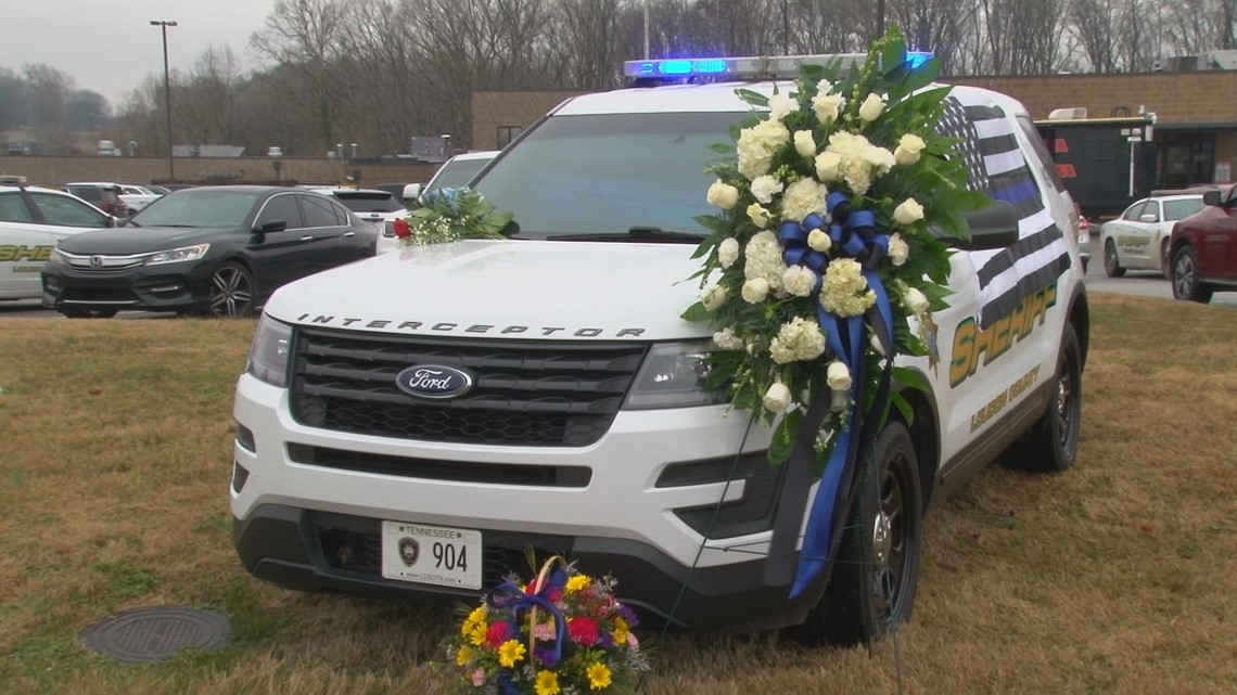 Community mourns after Loudon Co. deputy hit and killed by truck | wbir.com