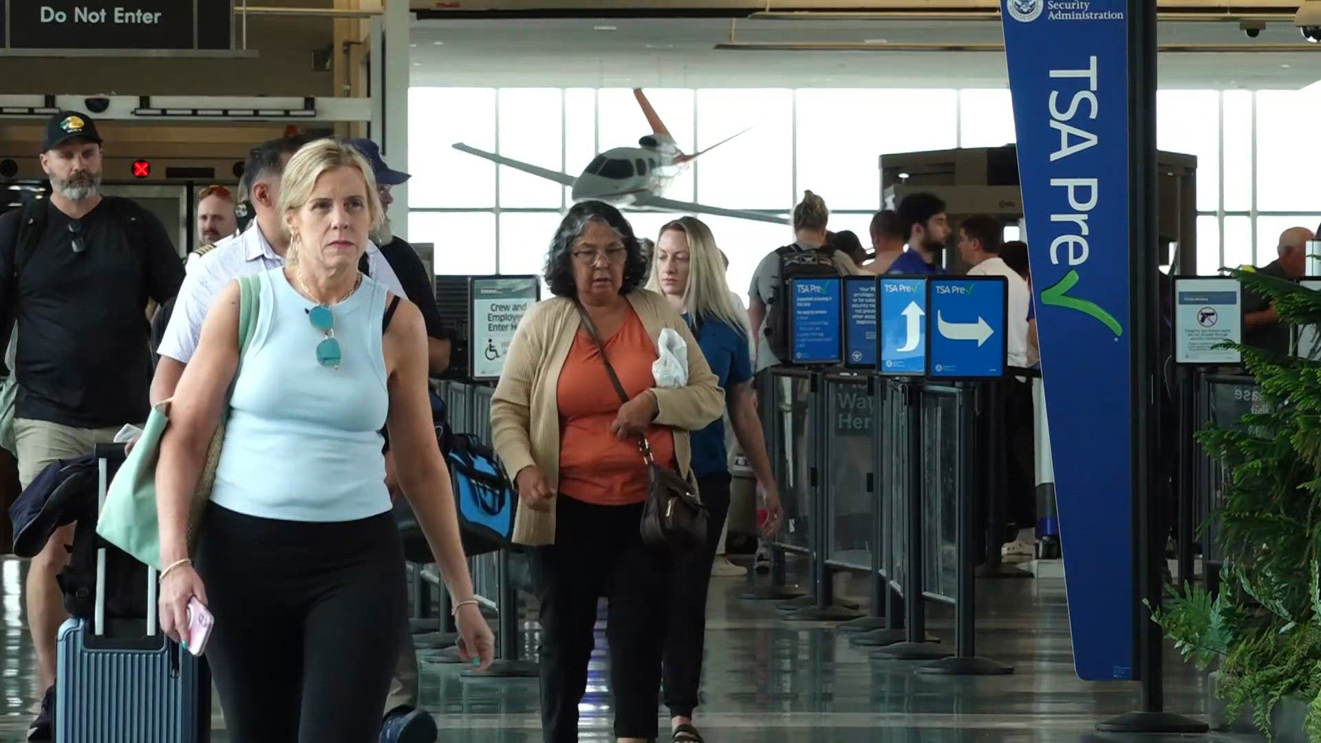 Long TSA lines at McGhee Tyson prompt warnings ahead of peak summer ...