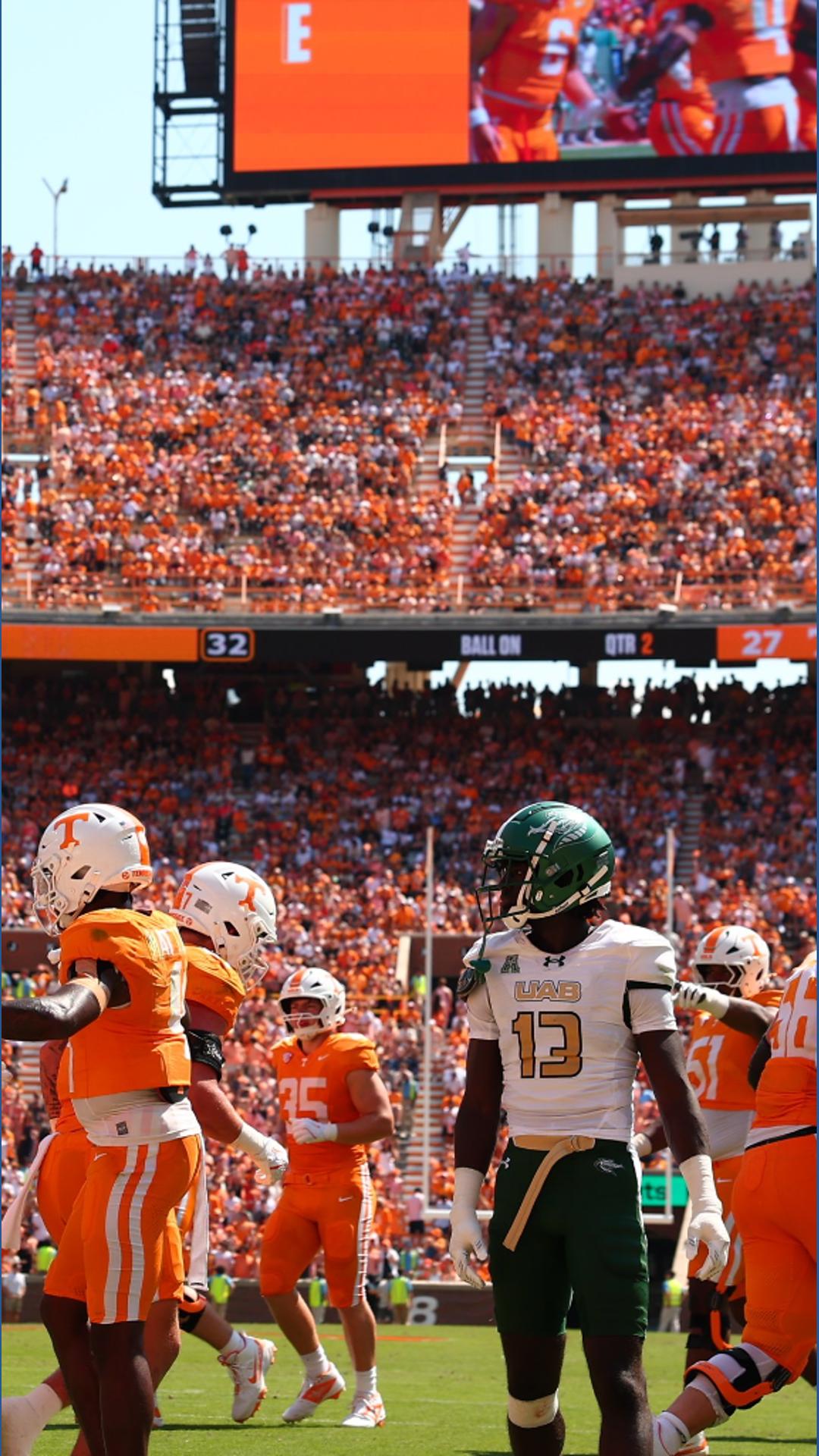 Tennessee Vols hold steady in AP Top 25 college football rankings: See ...