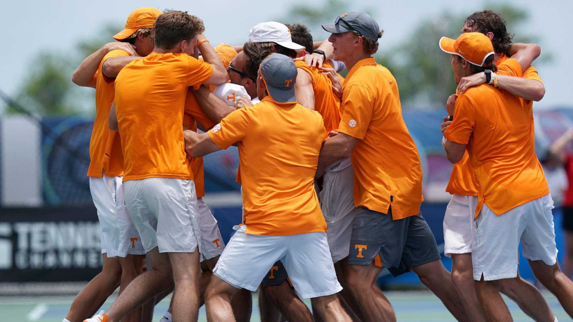 No. 3 Tennessee men's tennis advances to NCAA Semifinals | wbir.com