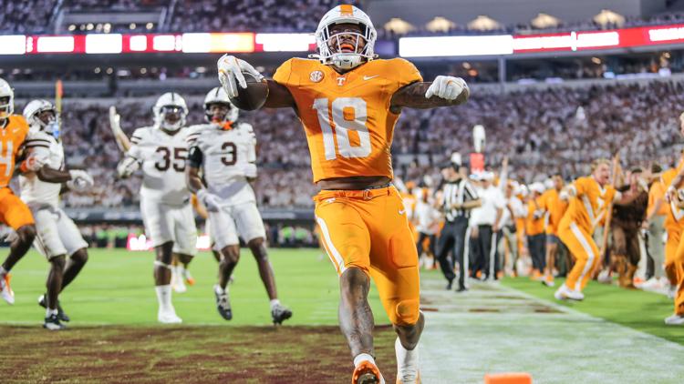 Vols jump three spots in AP Top 25 college football rankings | wbir.com