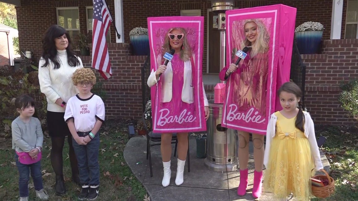 10AboutBarbie: Barbie and Barbie meets Belle and Napoleon Dynamite ...