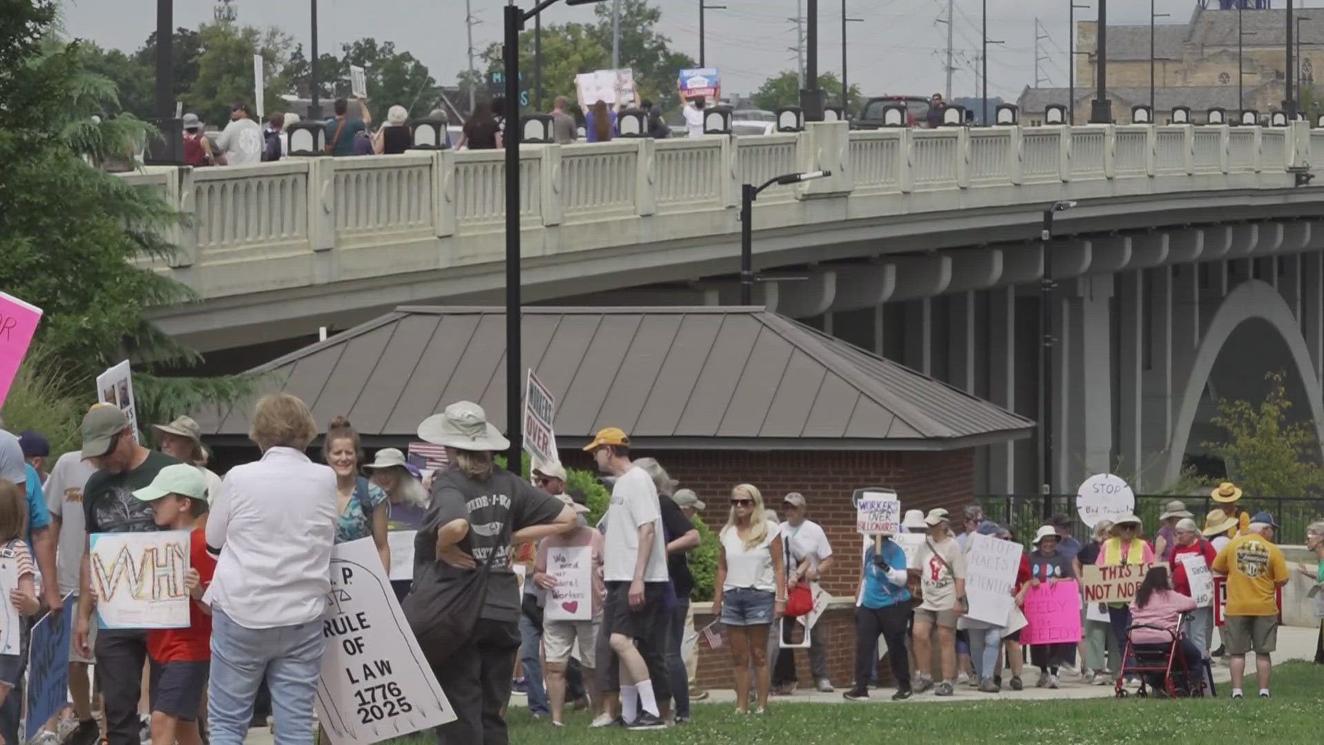 Tennessee protesters rally on Labor Day against ICE | wbir.com