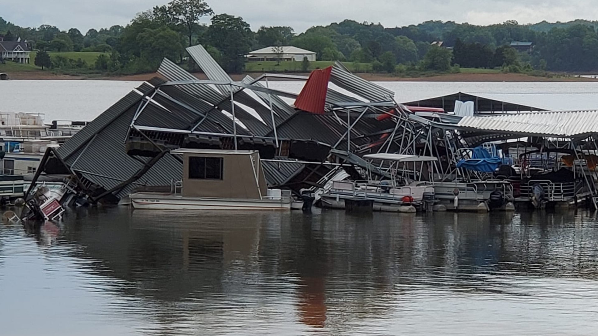 Bean Station crews respond to boat dock after storm flips boats ...