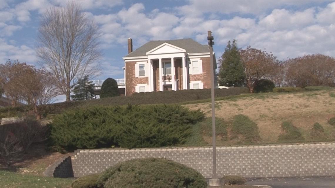Antebellum mansion hidden amid Knoxville sprawl sells for $2M | wbir.com