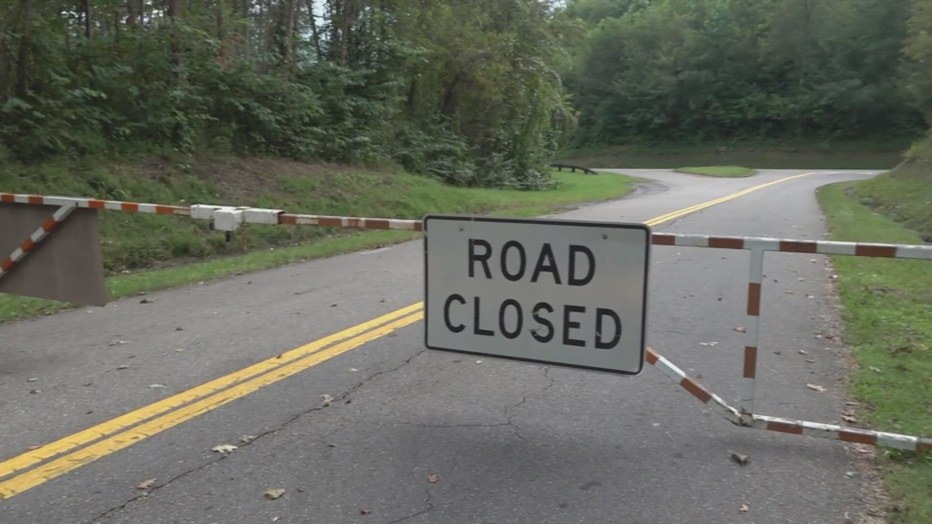 Landslide blocks Gatlinburg Bypass in Great Smoky Mountains National ...