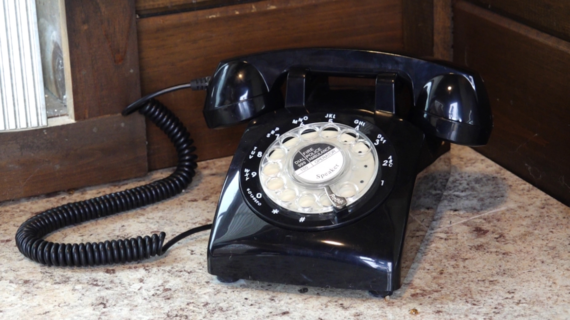 Phone at cemetery allows visitors to call people who have died | wbir.com