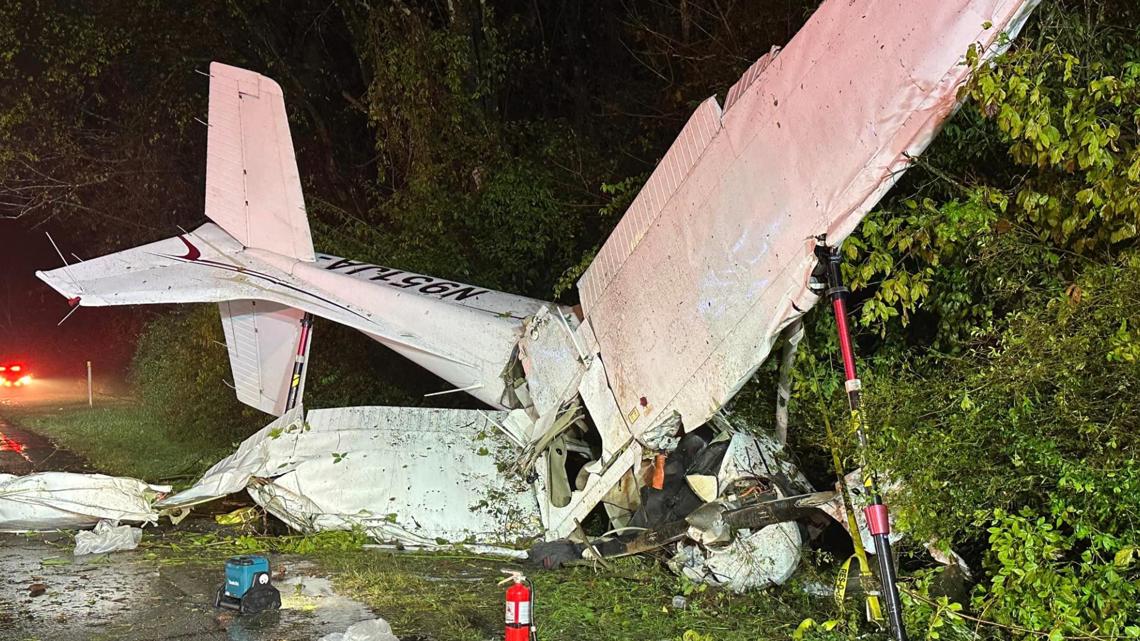 2 people injured after plane goes down on busy Chattanooga road | wbir.com
