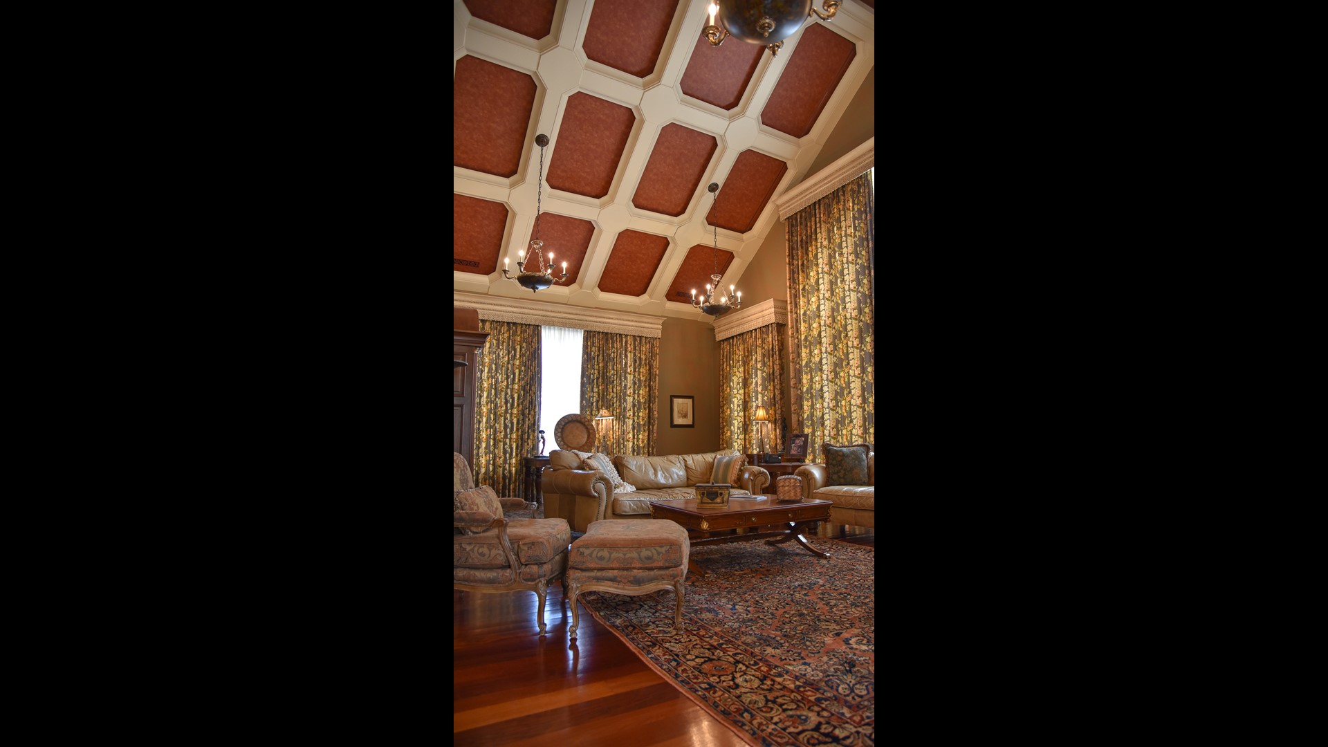 The DeBusk Mansion, biggest house in Knox County | wbir.com