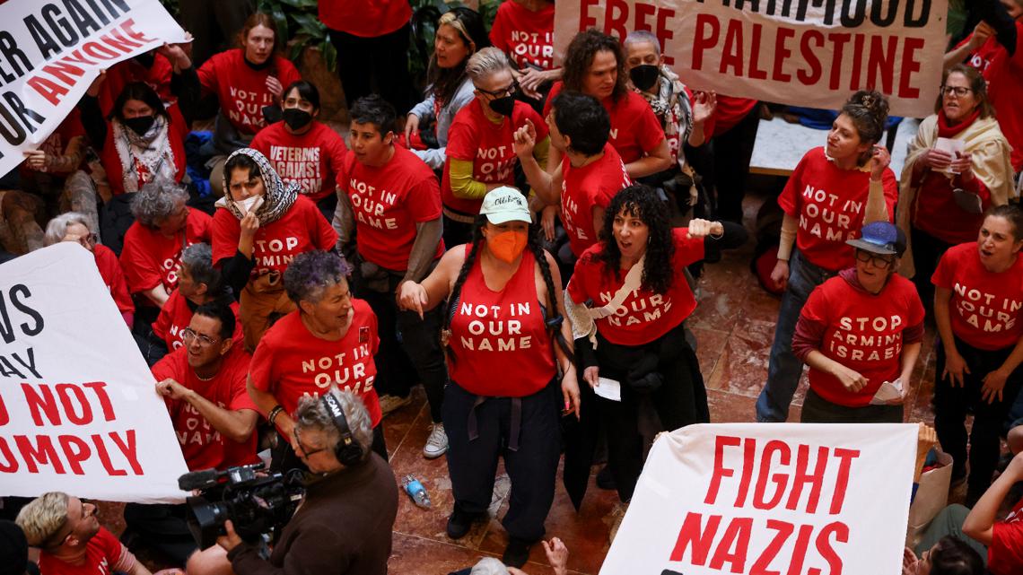 Jewish protesters flood Trump Tower demanding Mahmoud Khalil's release ...