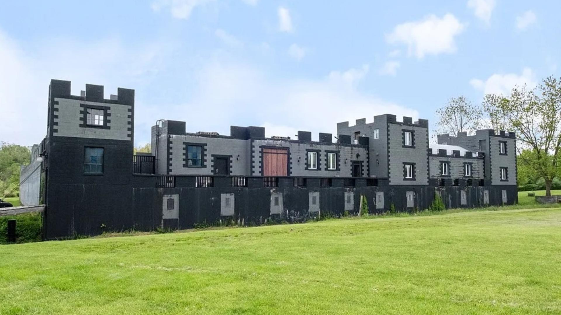 This castle in southern Indiana is for sale on Zillow | PHOTOS | wbir.com