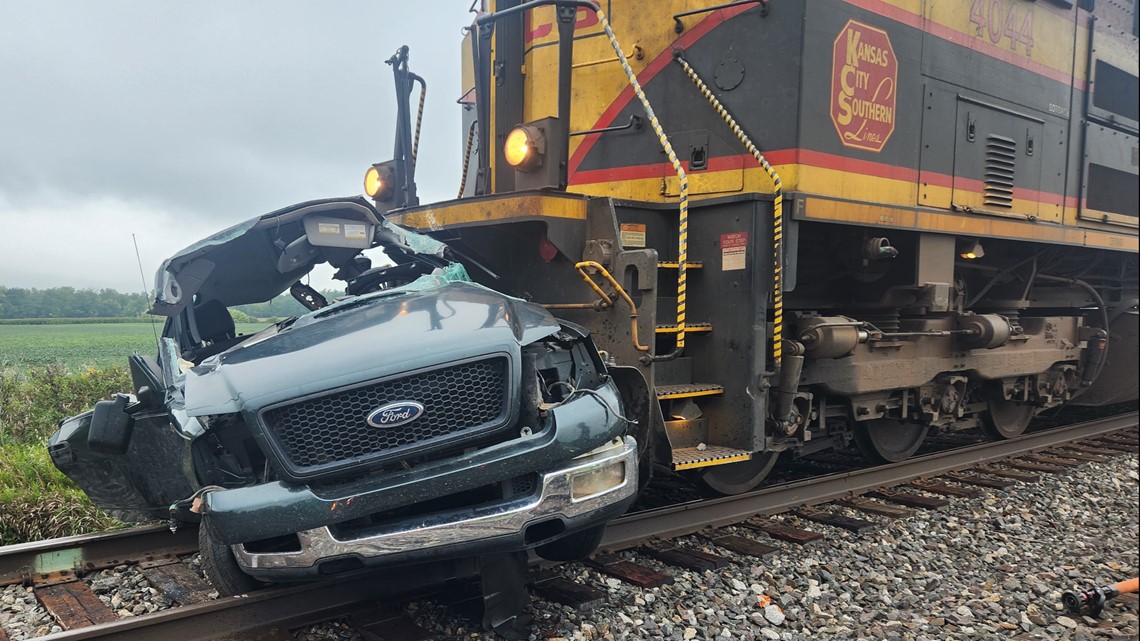 1 killed after train crashes into truck in Randolph County | wbir.com