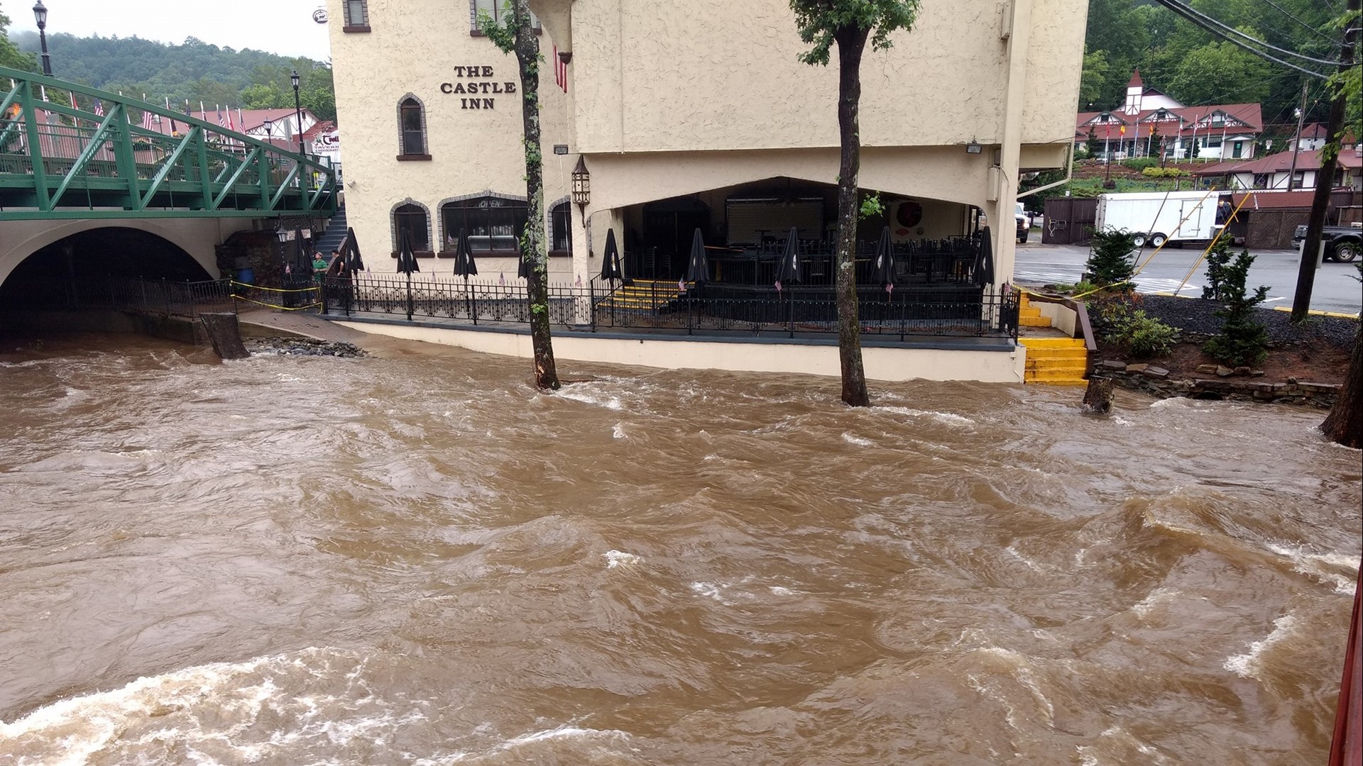 Flooding in Helen takes over city streets as warnings continue | wbir.com