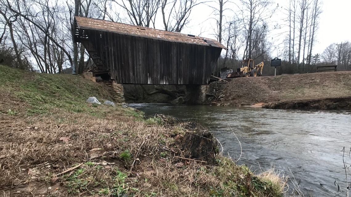 Ghost hunting on Helen's haunted bridge | wbir.com